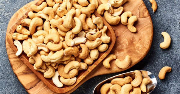 Τι θα συμβεί στο σώμα σου αν τρως 4 κάσιους την ημέρα | iTrofi